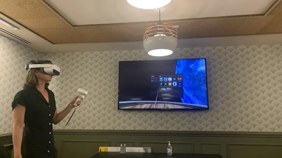 Interns and college students are using VR to learn office skills ...